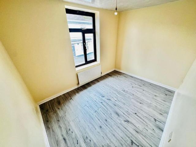 1 bedroom in a flat share to rent