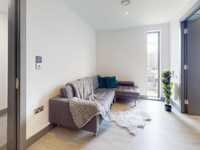 1 bedroom in a flat share to rent