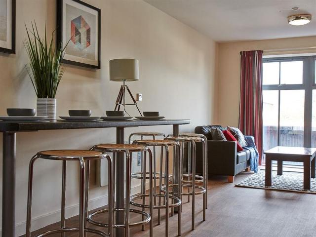 1 bedroom in a flat share to rent