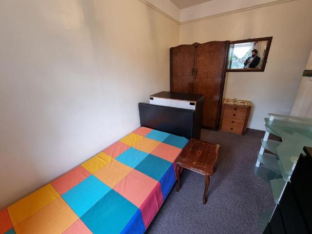1 bedroom in a flat share to rent