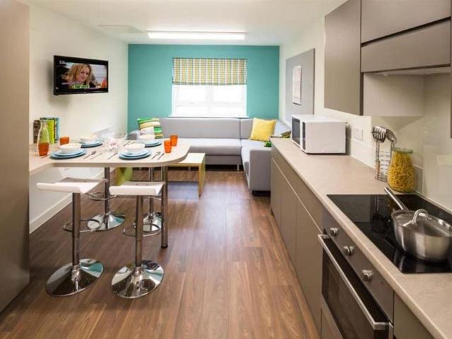 1 bedroom in a flat share to rent