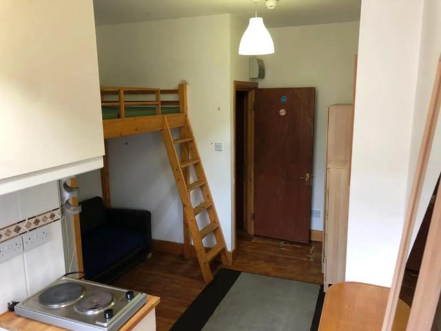 1 bedroom in a flat share to rent
