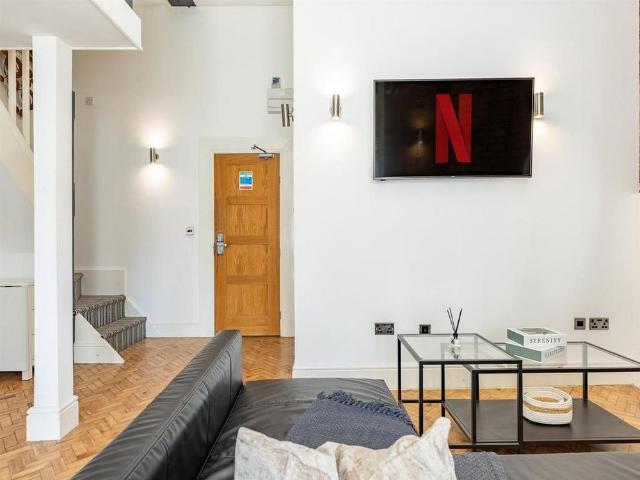 1 bedroom in a flat share to rent