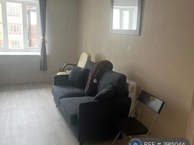1 bedroom in a flat share to rent