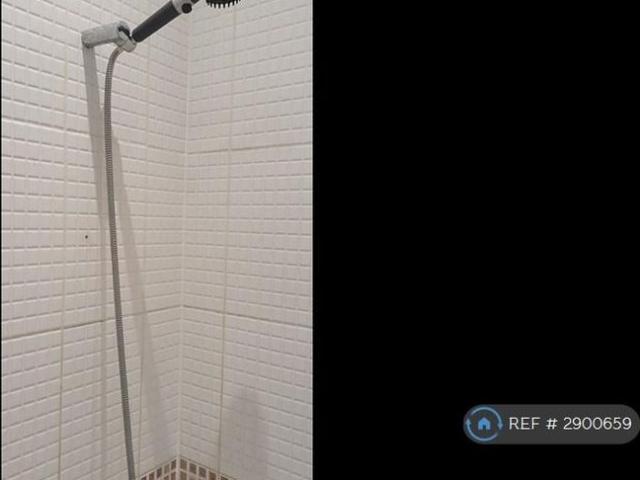 1 bedroom in a flat share to rent