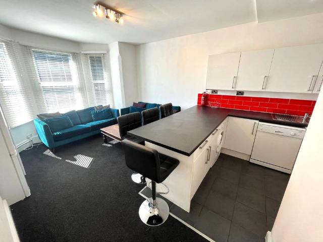 1 bedroom in a flat share to rent