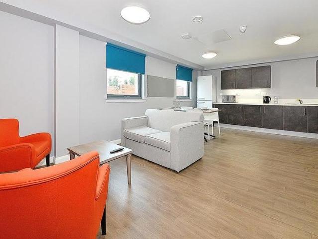 1 bedroom in a flat share to rent