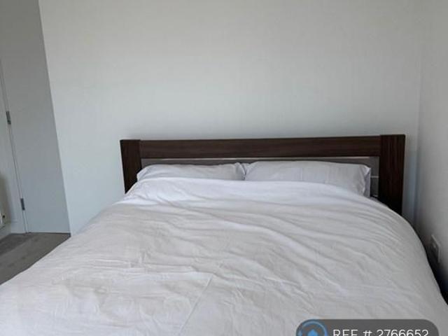 1 bedroom in a flat share to rent