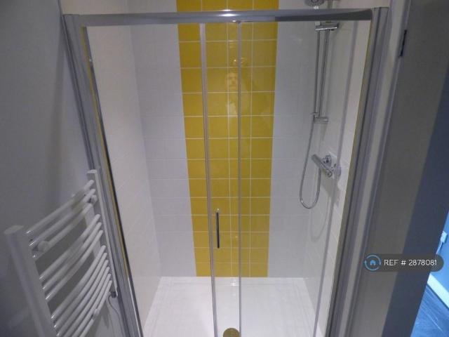1 bedroom in a flat share to rent