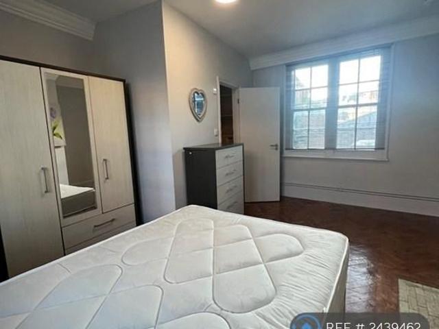 1 bedroom in a flat share to rent