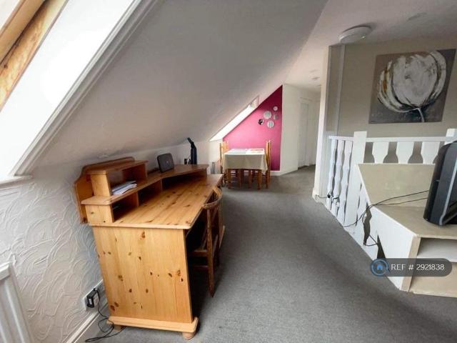 1 bedroom in a flat share to rent