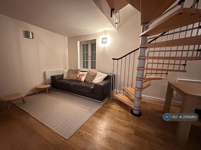 1 bedroom in a flat share to rent