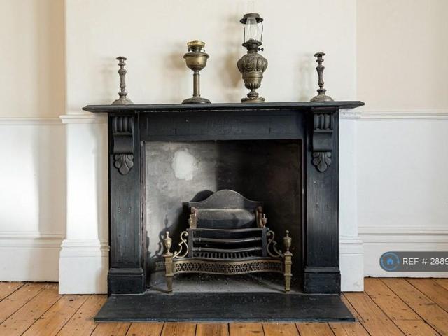 1 bedroom in a flat share to rent