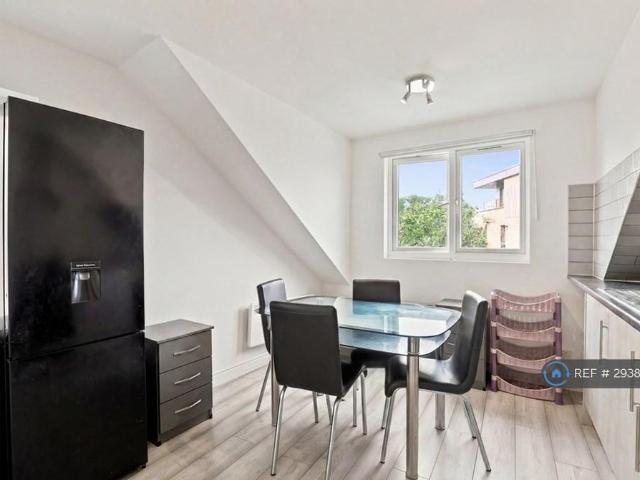 1 bedroom in a flat share to rent
