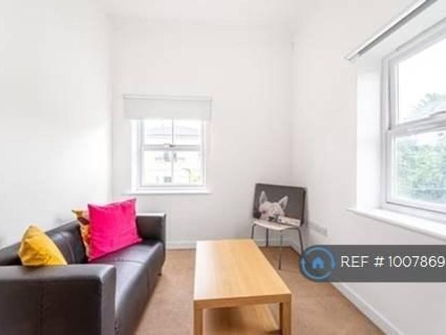 1 bedroom in a flat share to rent