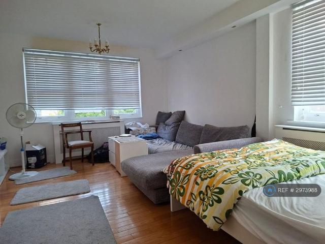 1 bedroom in a flat share to rent