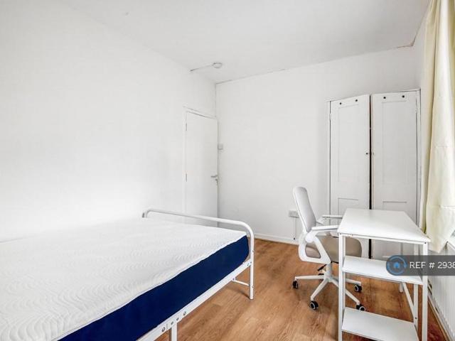 1 bedroom in a flat share to rent