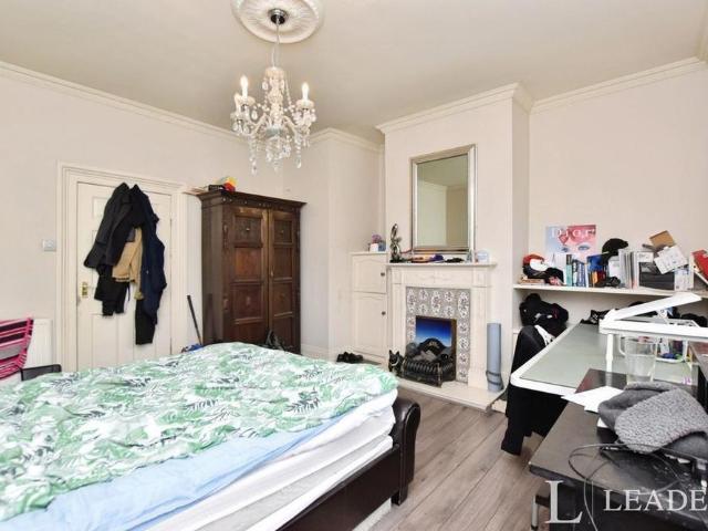 1 bedroom in a flat share to rent
