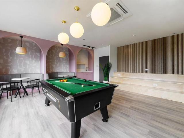 1 bedroom in a flat share to rent