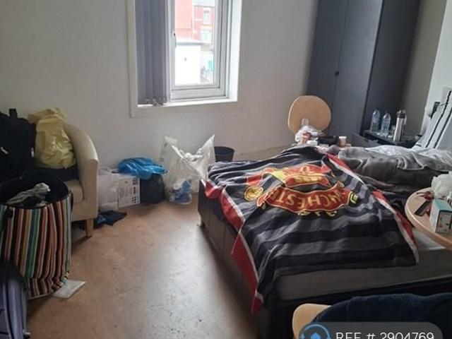 1 bedroom in a flat share to rent