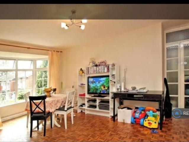 1 bedroom in a flat share to rent