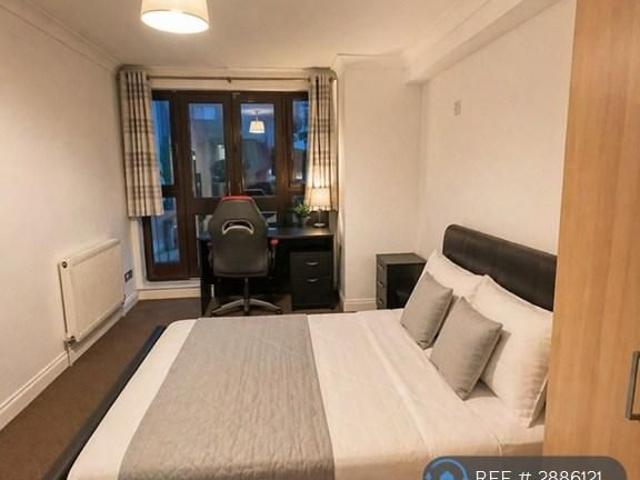 1 bedroom in a flat share to rent