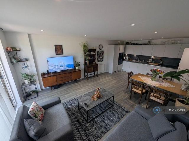 1 bedroom in a flat share to rent
