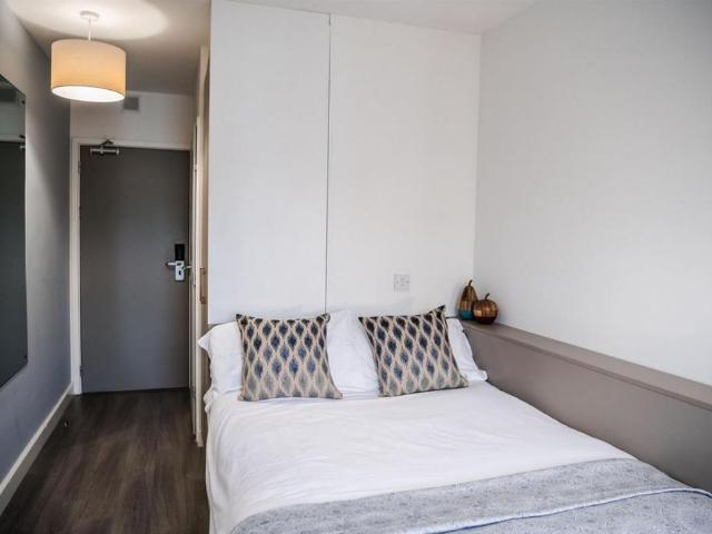 1 bedroom in a flat share to rent