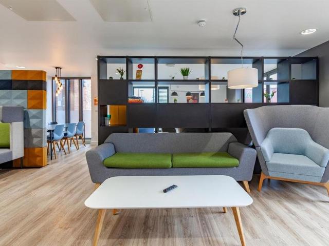 1 bedroom in a flat share to rent