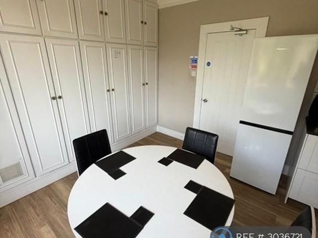 1 bedroom in a flat share to rent