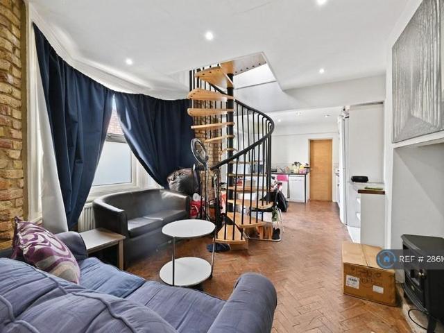 1 bedroom in a flat share to rent
