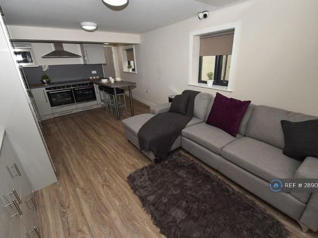 1 bedroom in a flat share to rent