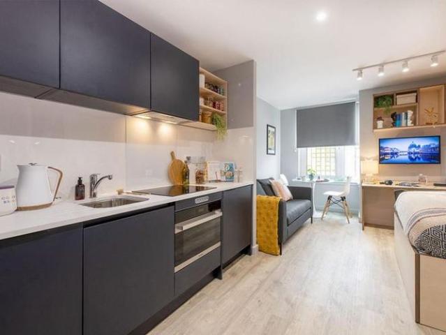 1 bedroom in a flat share to rent