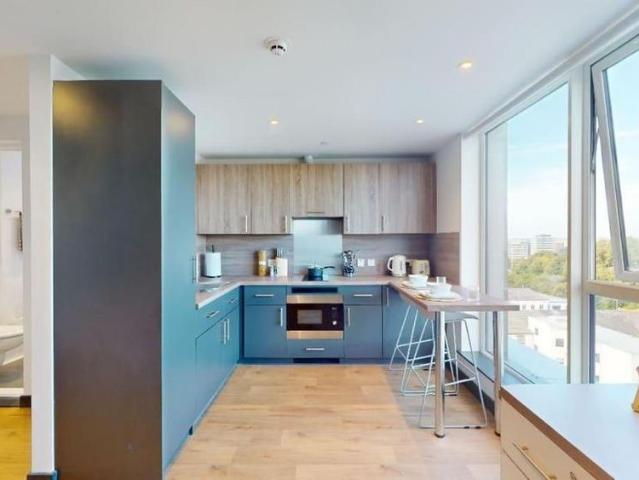 1 bedroom in a flat share to rent