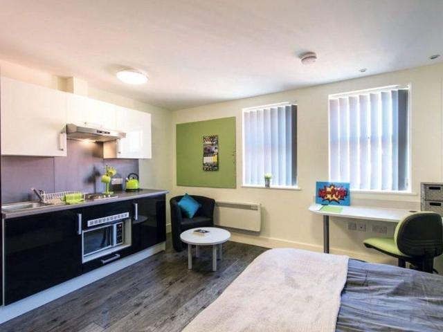 1 bedroom in a flat share to rent