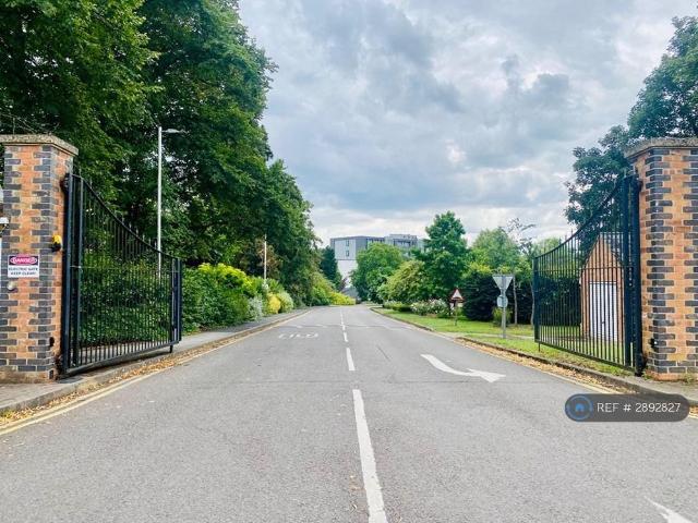1 bedroom in a flat share to rent