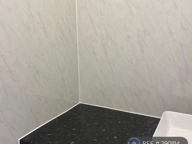 1 bedroom in a flat share to rent