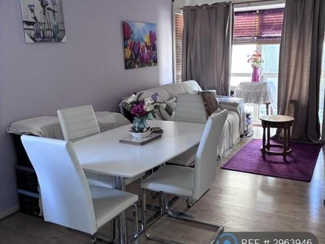 1 bedroom in a flat share to rent