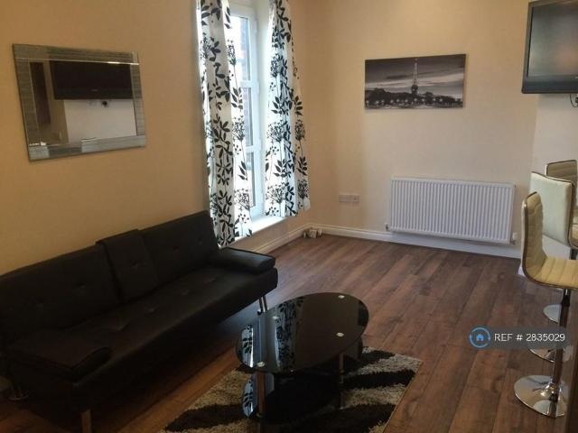 1 bedroom in a flat share to rent