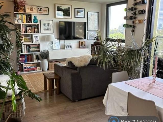 1 bedroom in a flat share to rent