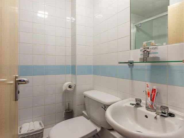 1 bedroom in a flat share to rent