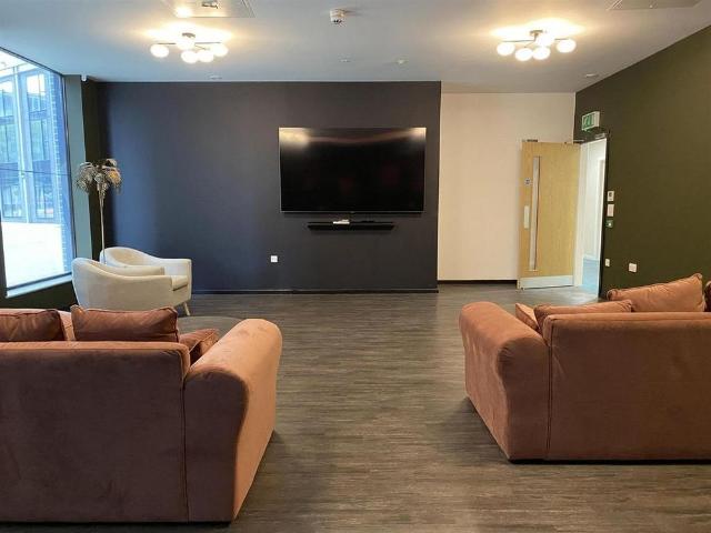1 bedroom in a flat share to rent