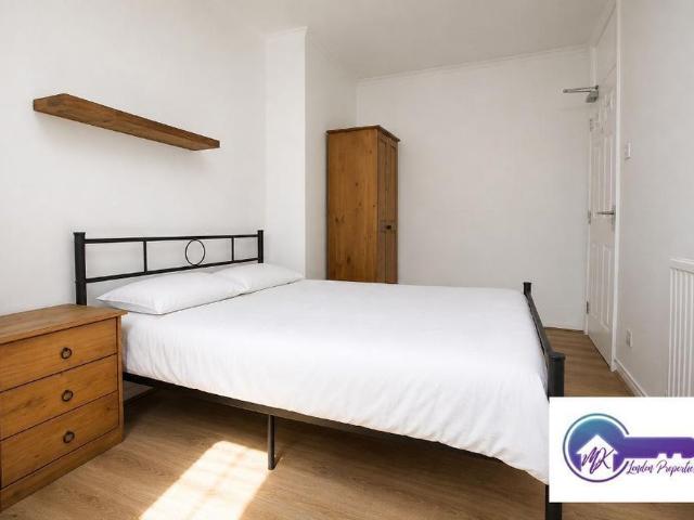 1 bedroom in a flat share to rent