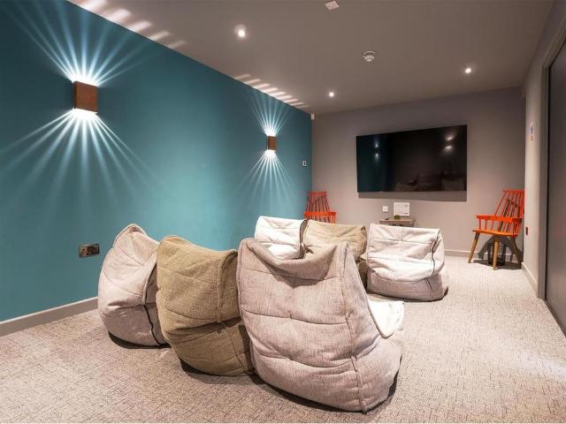 1 bedroom in a flat share to rent