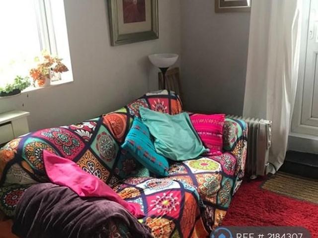 1 bedroom in a flat share to rent