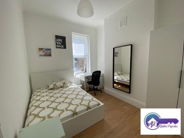 1 bedroom in a flat share to rent