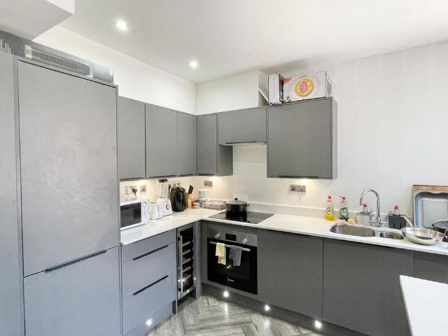 1 bedroom in a flat share to rent