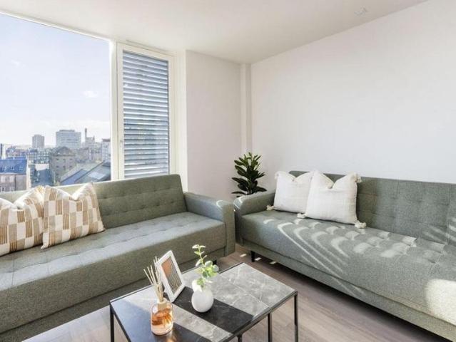 1 bedroom in a flat share to rent