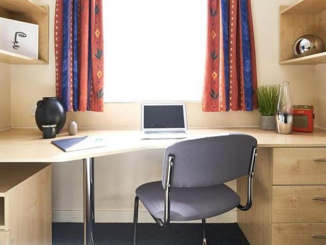 1 bedroom in a flat share to rent