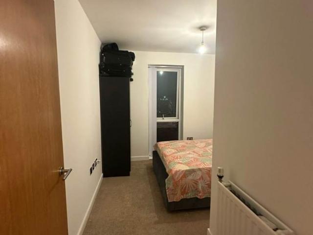 1 bedroom in a flat share to rent
